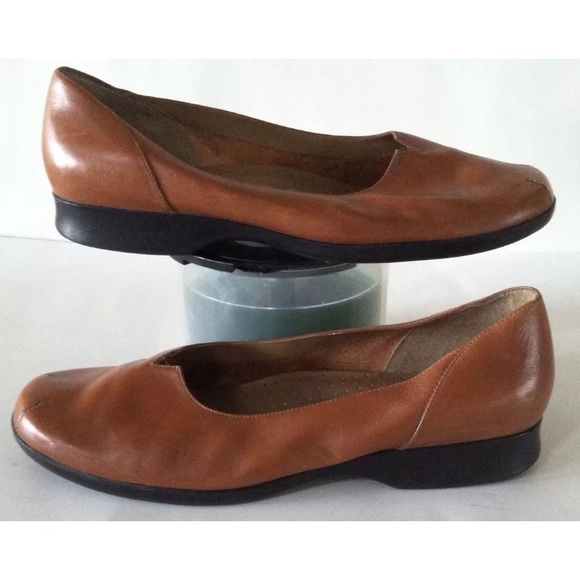 Naturalizer | Shoes | Naturalizer Flats 95m Light Brown Leather | Poshmark